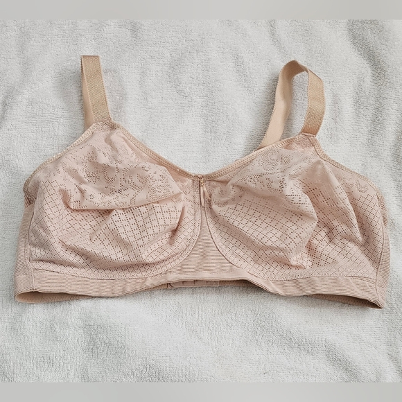 Wacoal | Intimates & Sleepwear | Wacoal Visual Effects Minimizer Bra ...